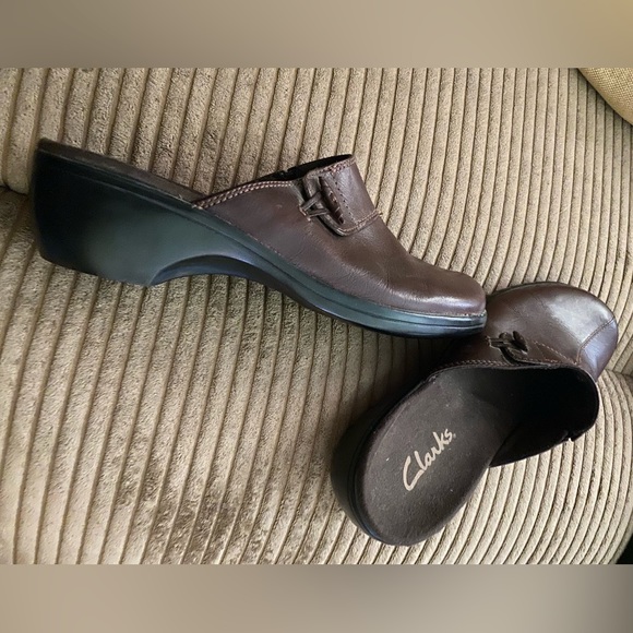 Clarks | Shoes | Clarks 8456 Split Toe Stitched Brown Leather Slip On ...